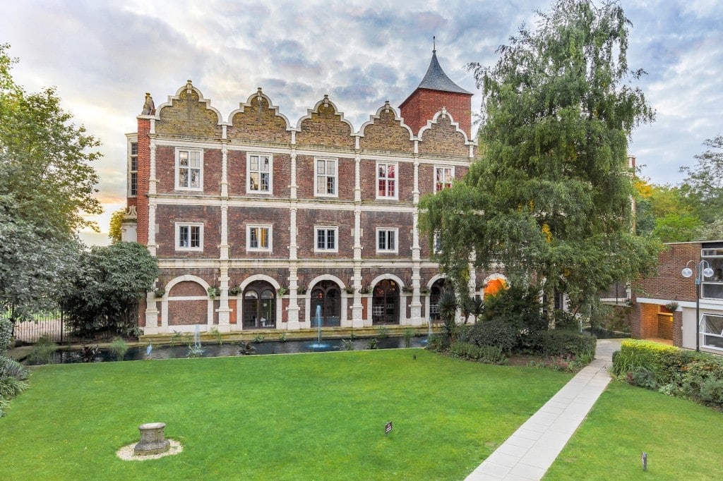 12 of the Best Hostels in London