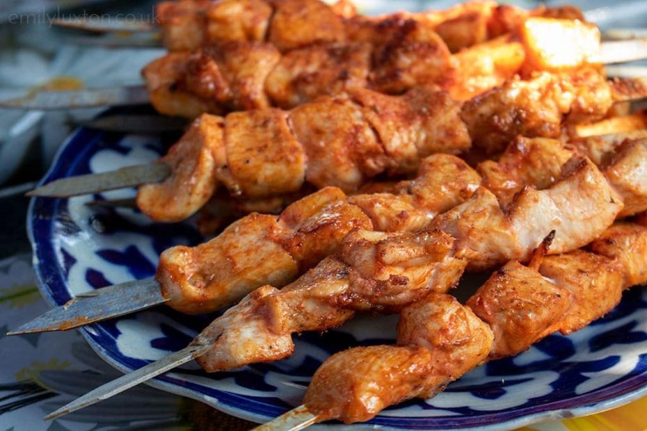Uzbekistan Food Guide: 16+ Uzbek Dishes You Must Try