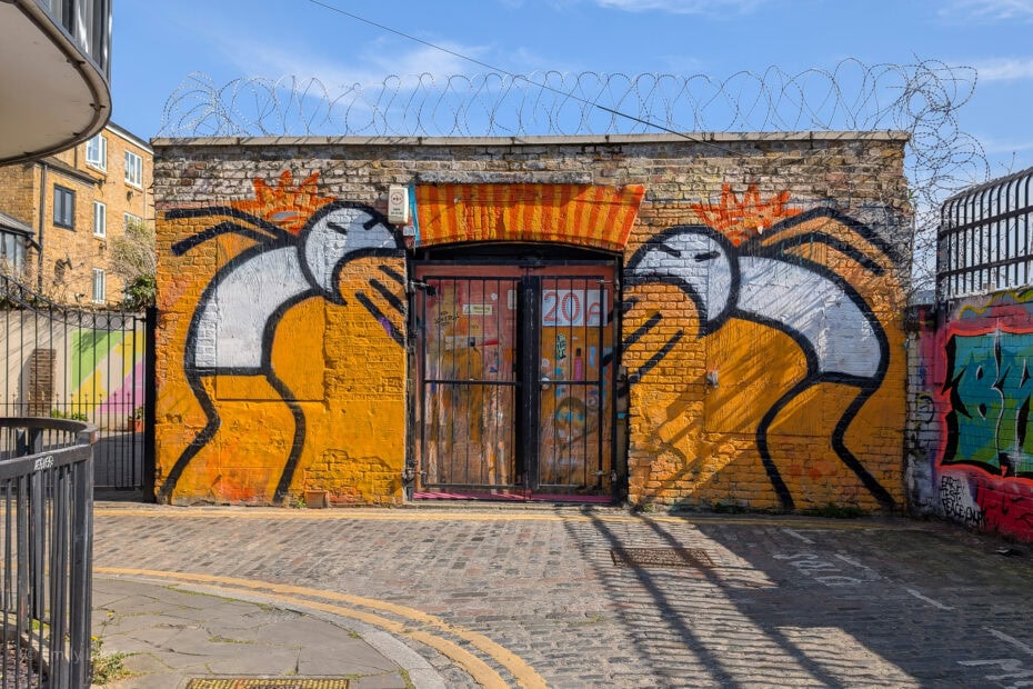 Brick Lane Street Art: Free Self-Guided Tour with Map